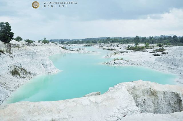 Danau Kaolin, Luka yang Menjadi Pesona Bangka Belitung | Geonusantara